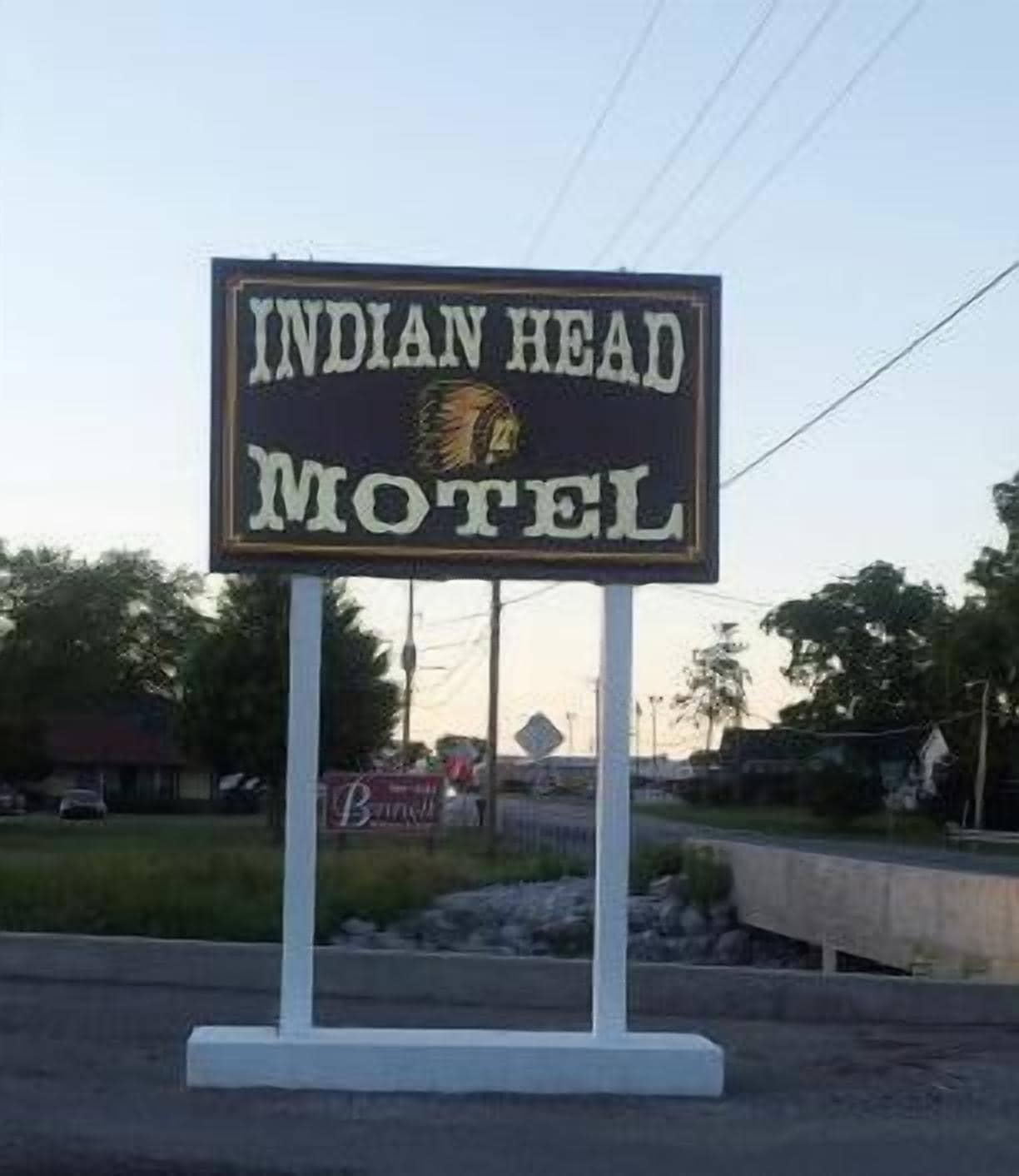 INDIAN HEAD MOTEL WINAMAC | GREAT PRICES, BOOK AND SAVE